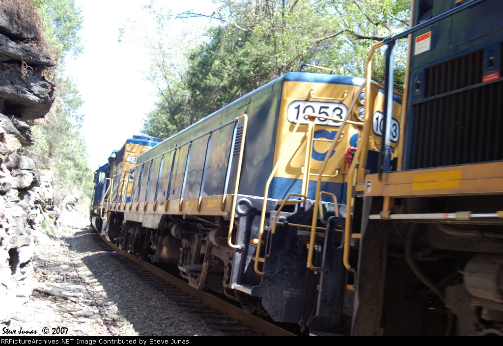 CSX 1053 Q525